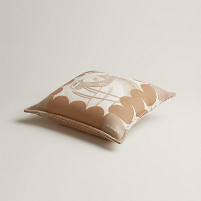 Pillows - Home Textiles | Hermès USA Pillows - Home Textiles | Hermès USA